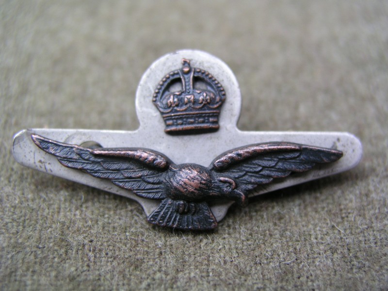 War Department Militaria | RAF Officer's Cap Badge