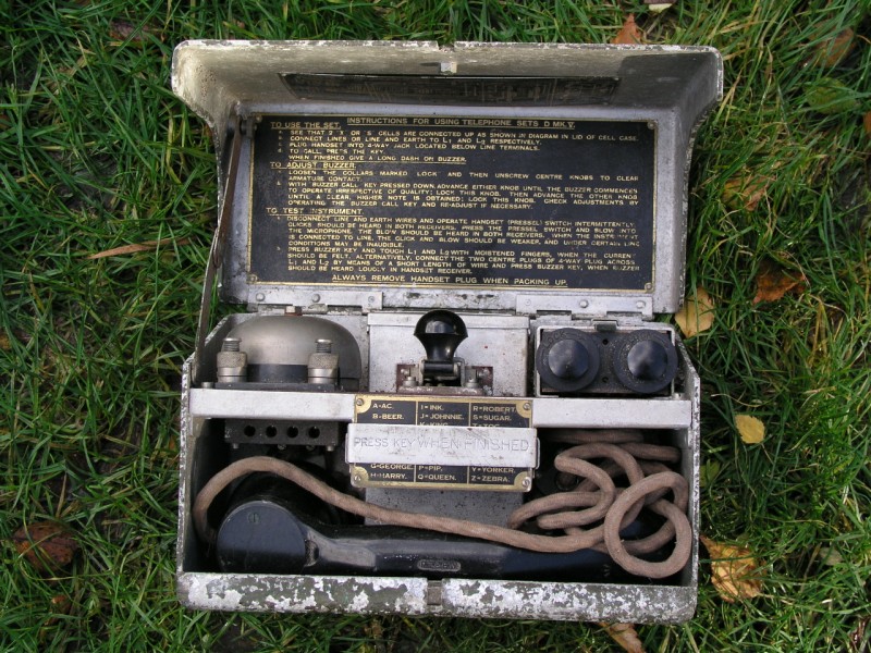 War Department Militaria | 1939 Field Telephone Set